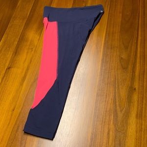 Athleta | Pants & Jumpsuits | Athleta Color Block Salutation Capri ...